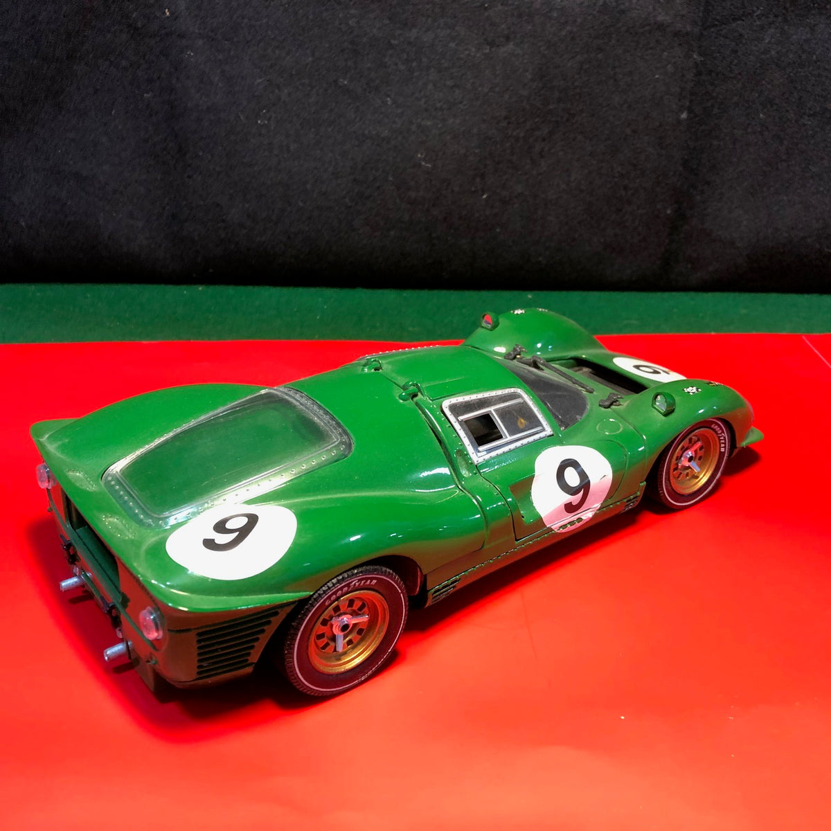 Ferrari 412 P4 N 9 1967 1000 Km Spa by Eagle's Race 1:18 (303800)(No b ...